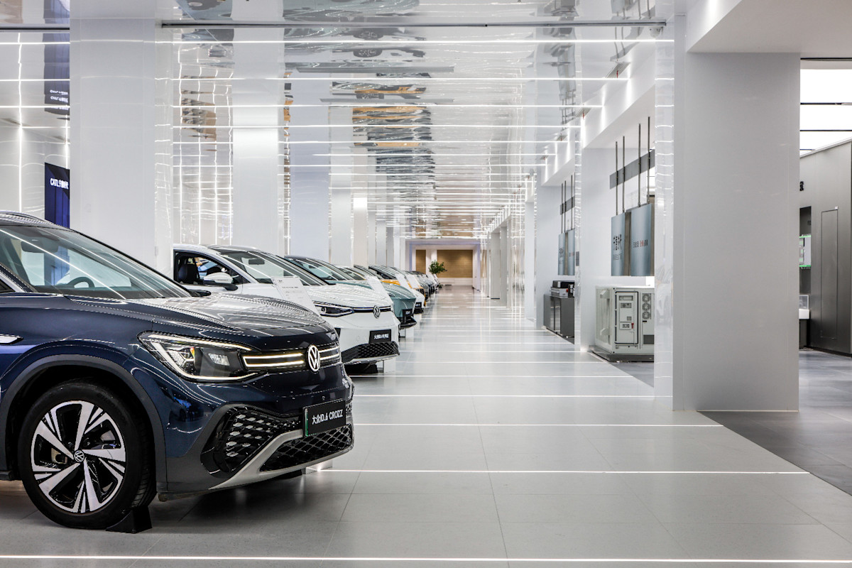 Neem een kijkje in de beste EV-showroom ter wereld - AutoScout24