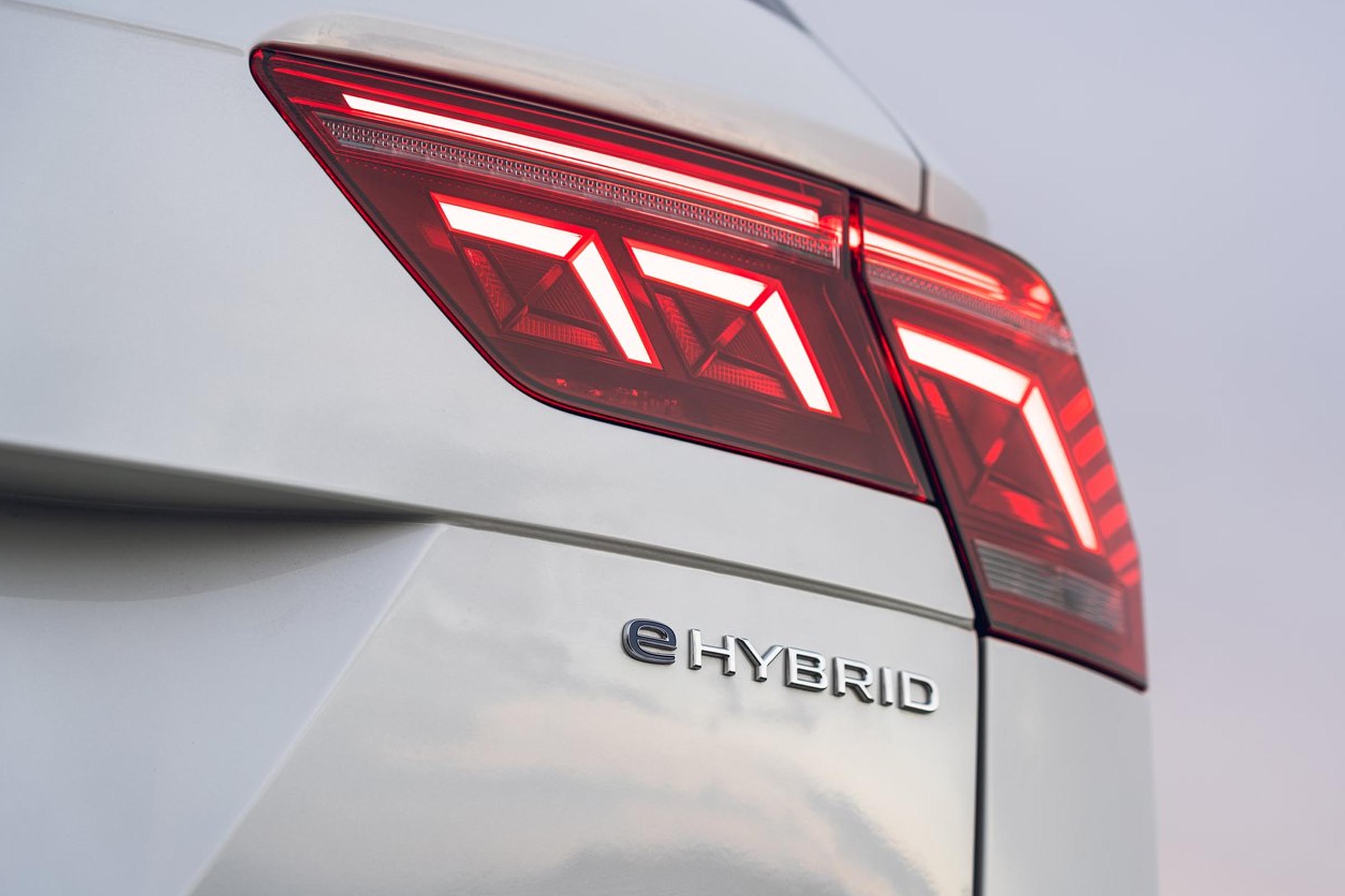 Hybrid-Autos: Arten, Vorteile und welcher passt zu mir? - AutoScout24 ...