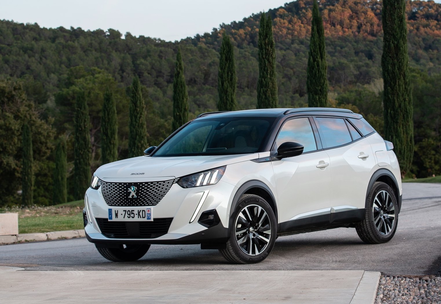 Peugeot e 2008 Infos Preise Alternativen AutoScout24