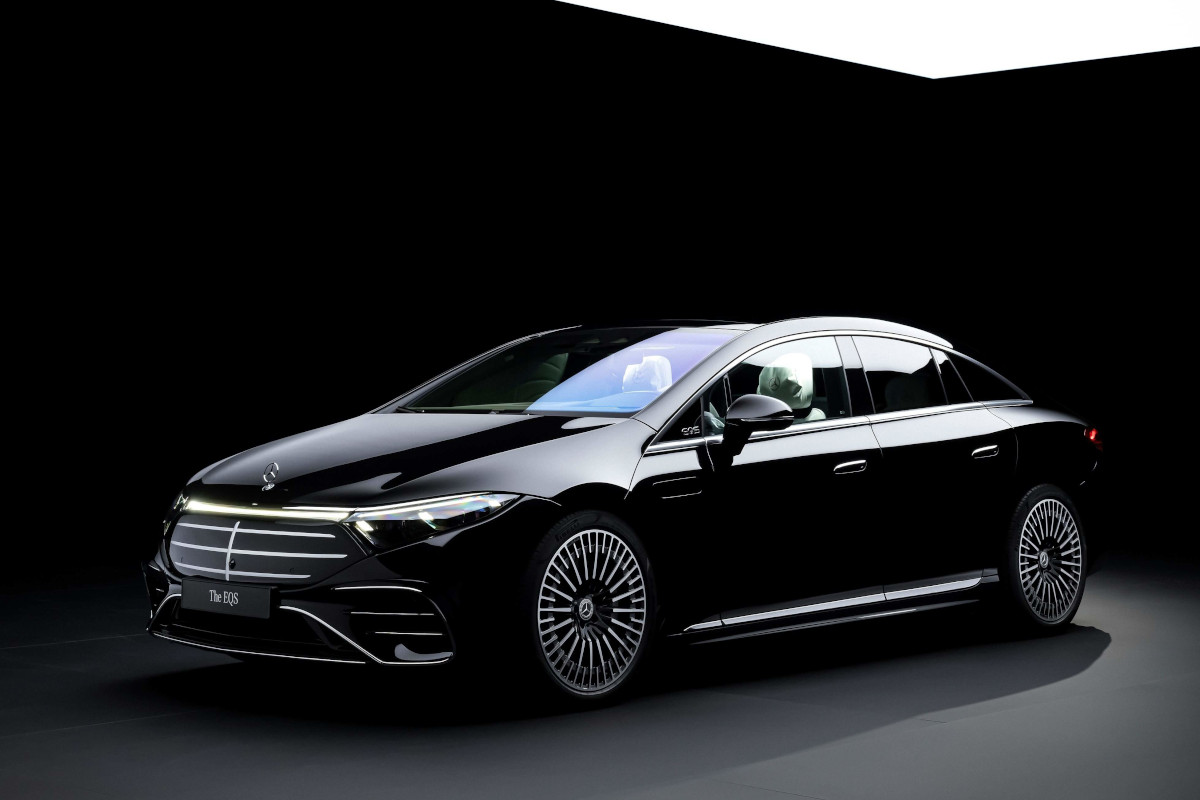 Mercedes colabora con Sony para ofrecer películas IMAX en sus coches ...