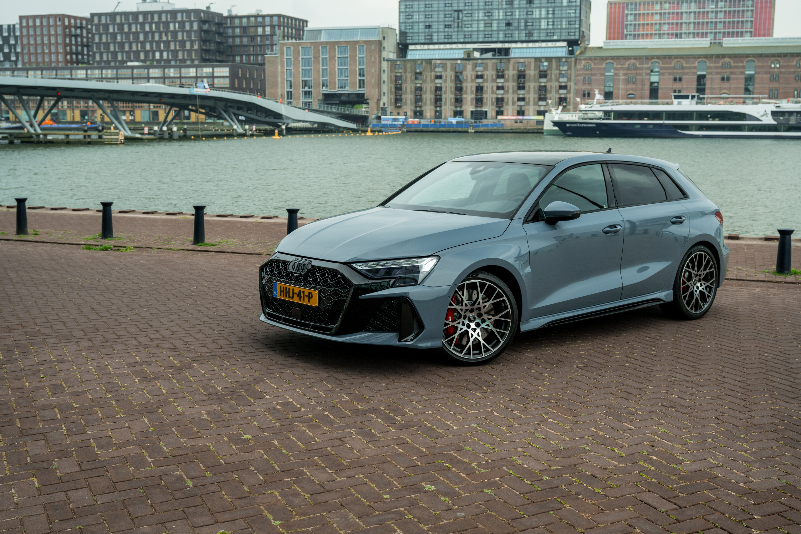 Audi RS3 review: waarom deze hot hatch eigenlijk een sportwagen is ...