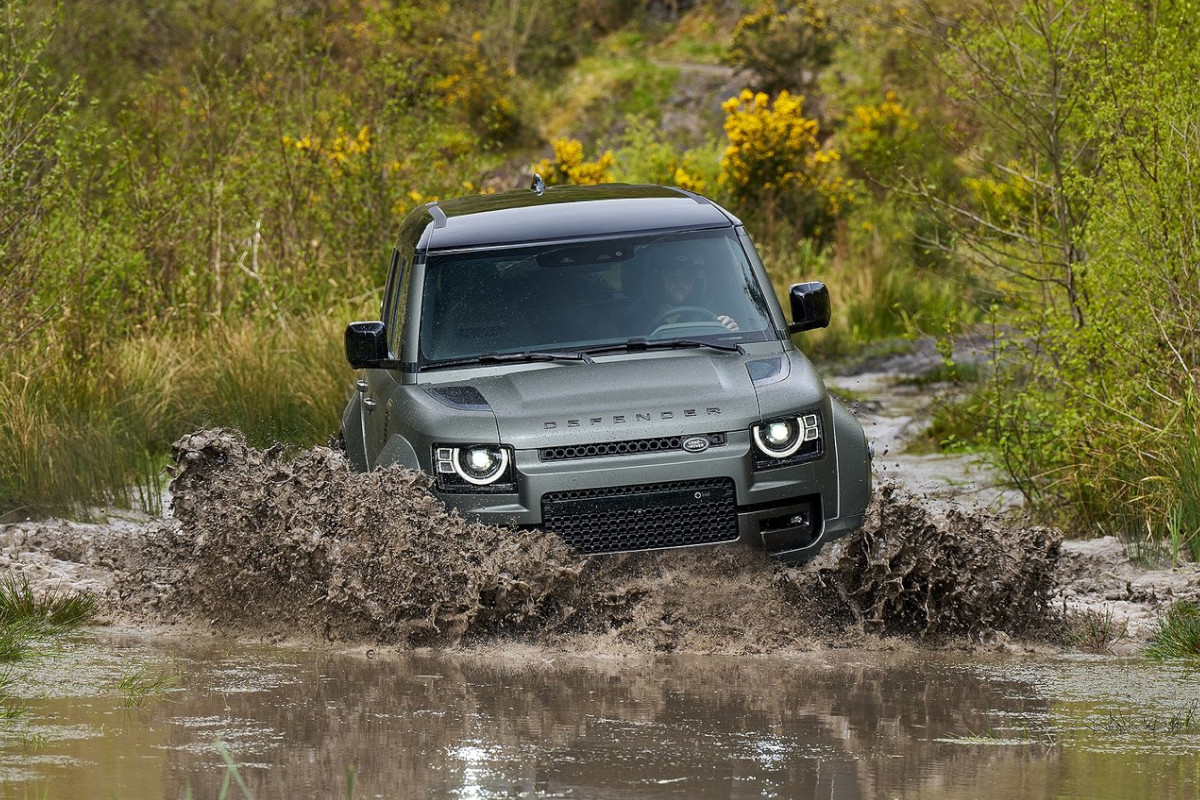 Llega el Defender más potente y capaz de la historia - AutoScout24