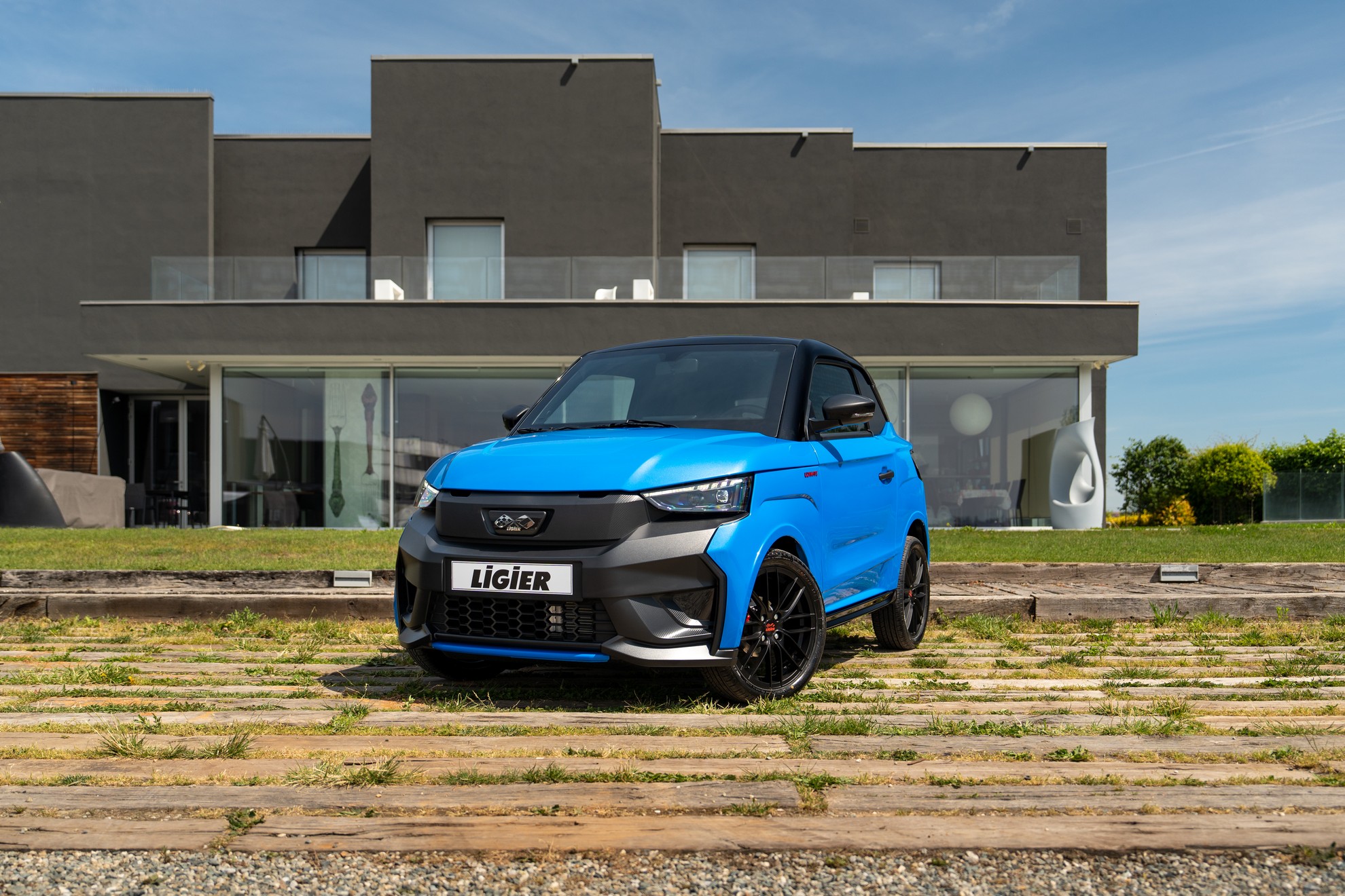 Prova Ligier JS50: Diesel o elettrica? La minicar si rinnova - AutoScout24