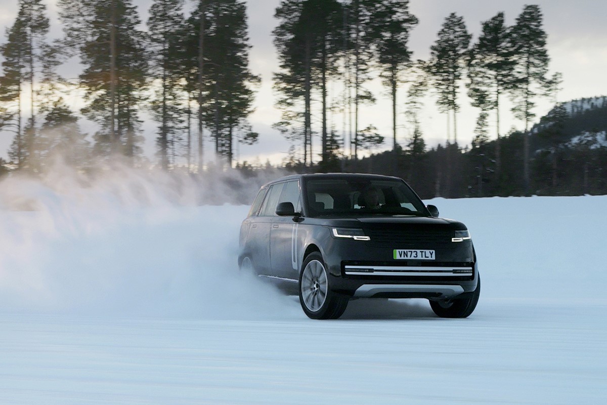 Le Range Rover électrique s’équipe d’une batterie…énorme ! (2025 ...