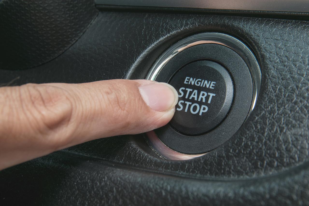 Correct je auto starten: De ultieme gids - AutoScout24