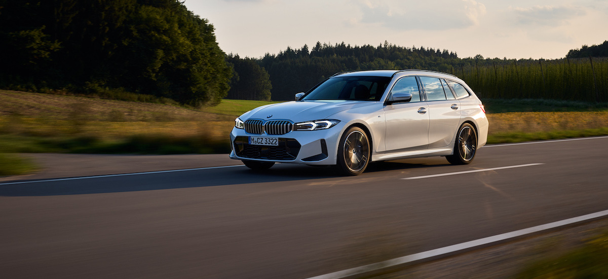 Test: BMW 320e Touring, snel zijn is de boodschap (2023) - AutoScout24