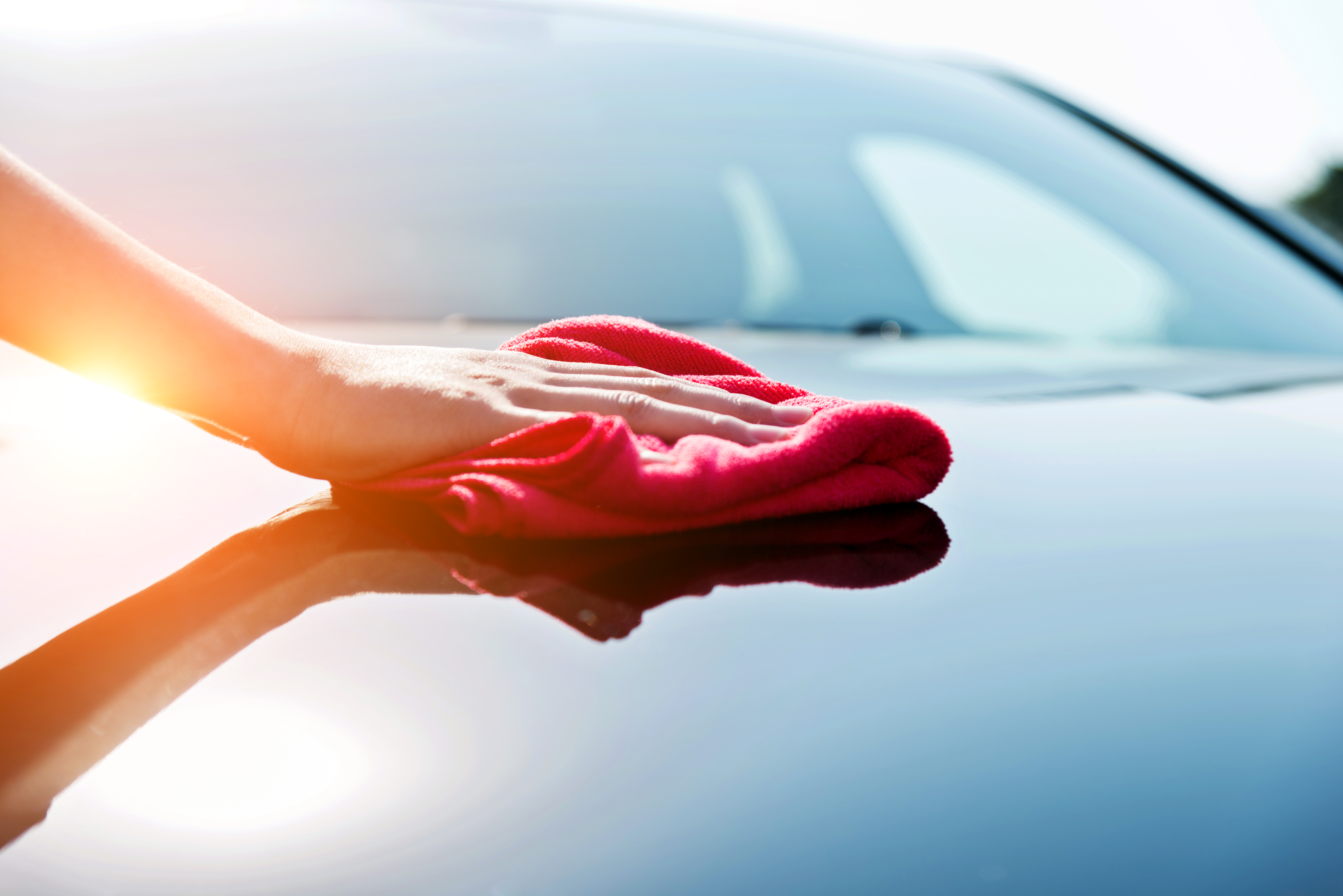 Cera per auto: tipologie, come si usa, come si toglie - AutoScout24