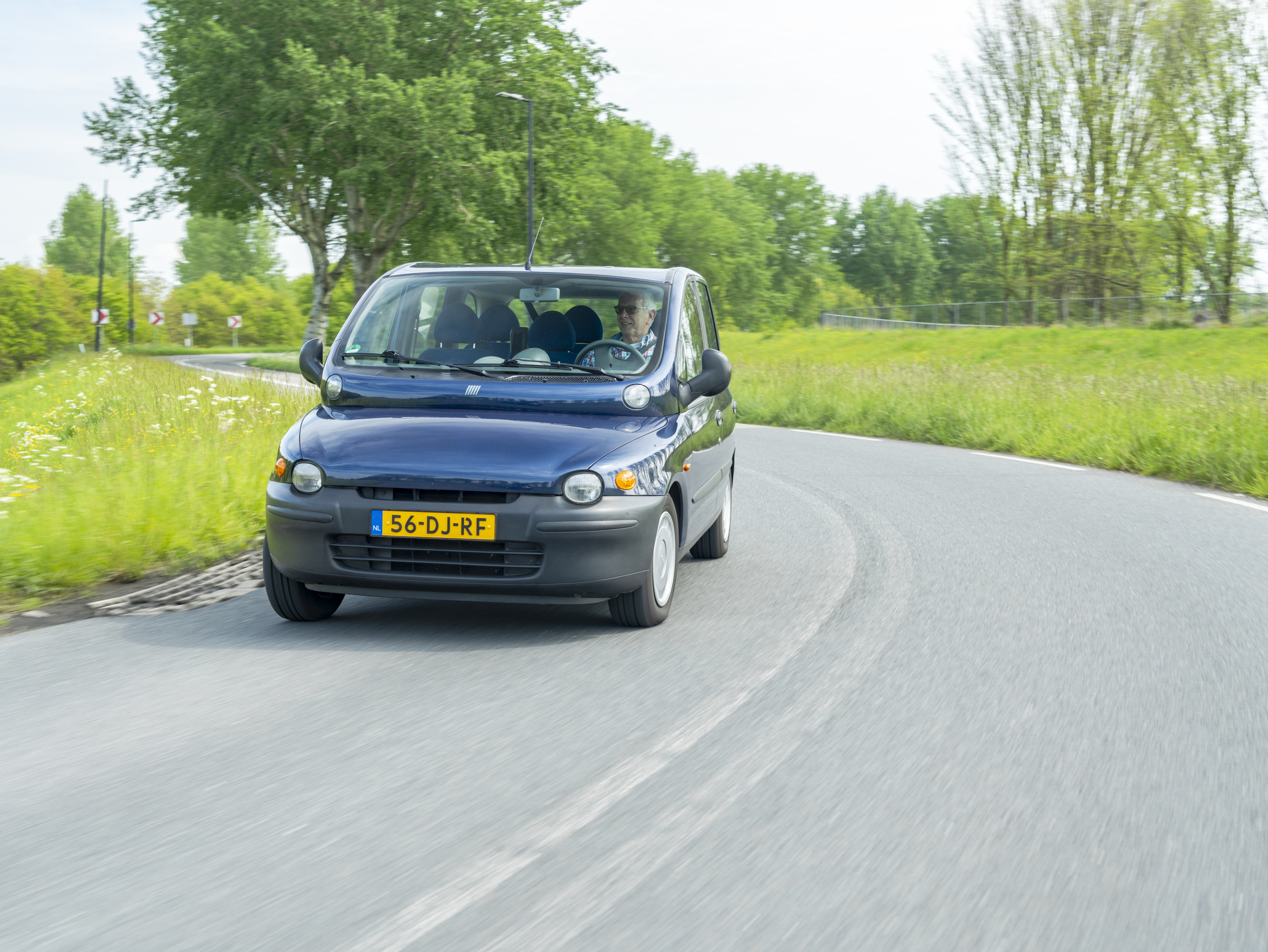 Huh? Iemand heeft vorige maand een nieuwe Fiat Multipla gekocht ...