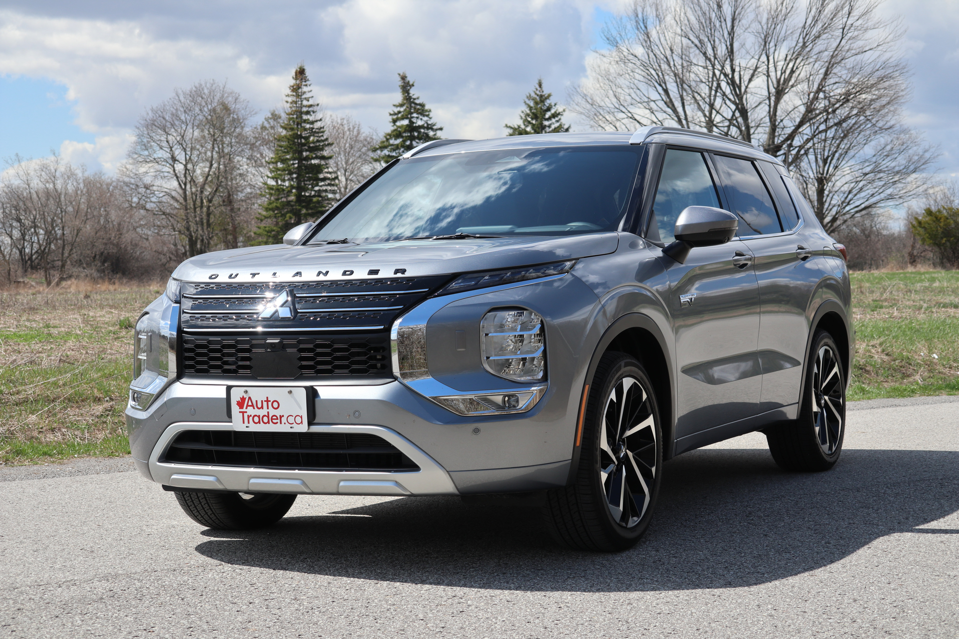 2024 Mitsubishi Outlander PHEV Review - AutoTrader.ca
