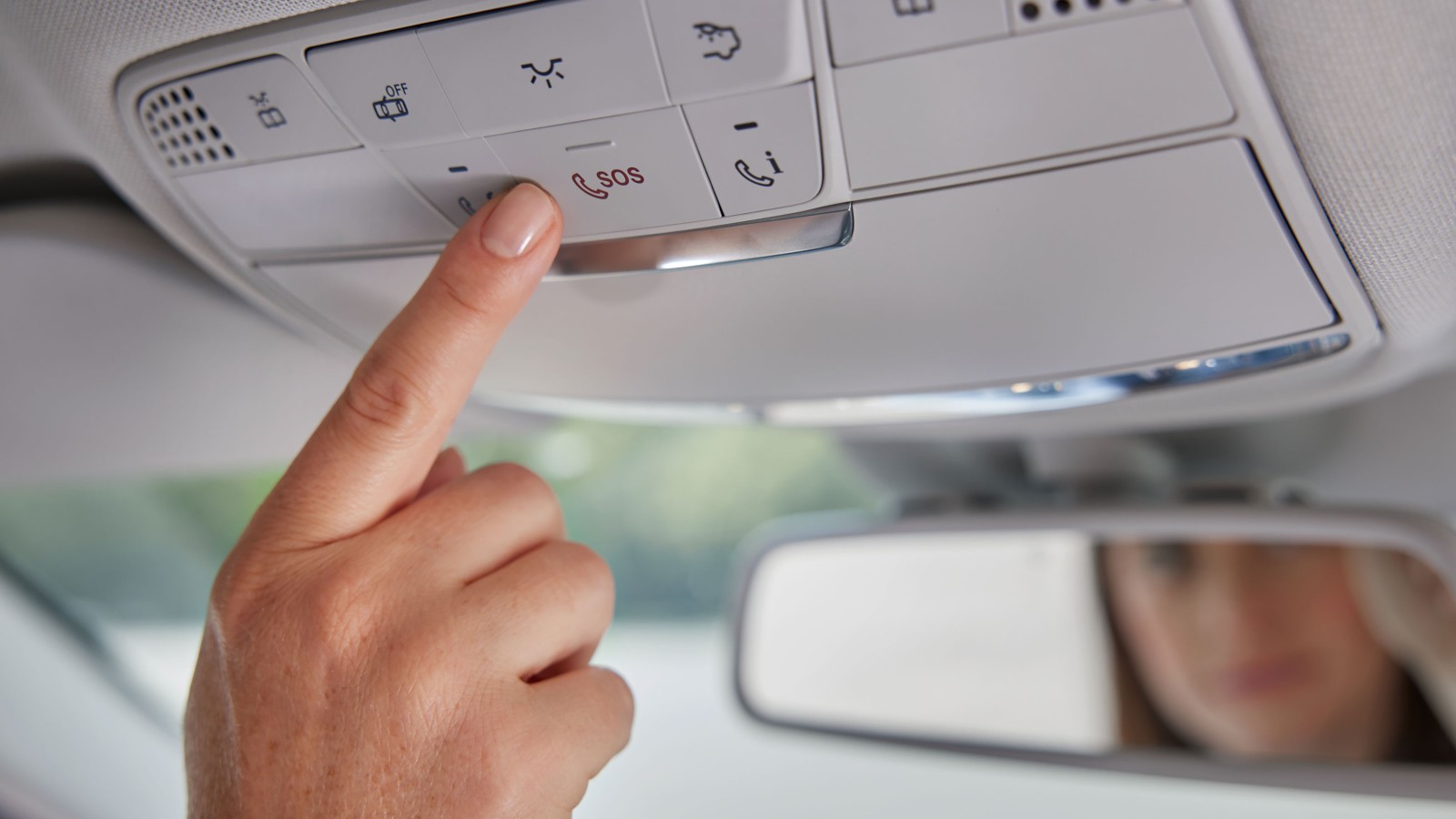 eCall im Auto: So funktioniert das Notrufsystem - AutoScout24