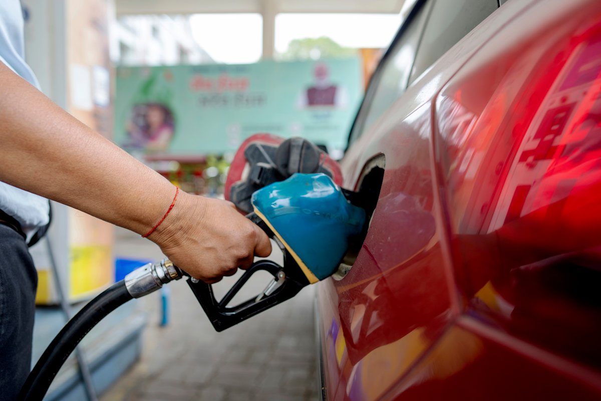 UK drivers overcharged at petrol pumps, report finds | Everything Money