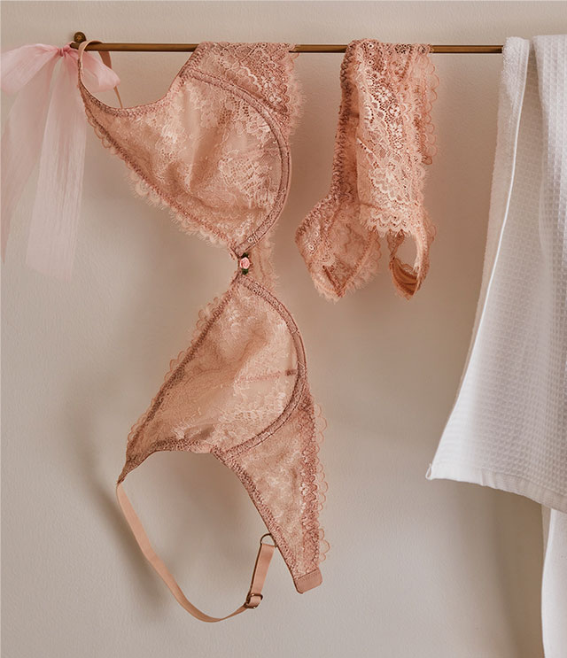 Bra Guide: Seamless, Lace, Push Up & More