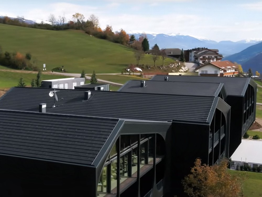 Tegal Innotech sul tetto dell'hotel Milla Montis