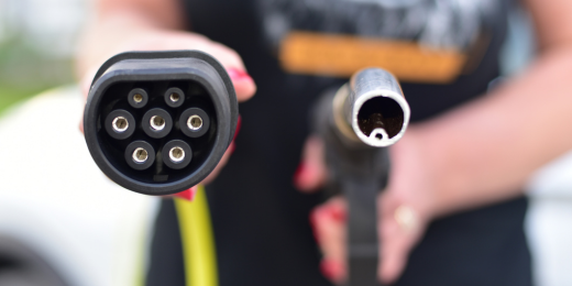Electric Vehicle vs Hybrid: The Ultimate Guide | SafetyCulture