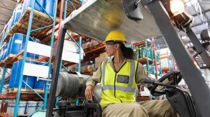 Ensuring Forklift Safety for Workers | SafetyCulture