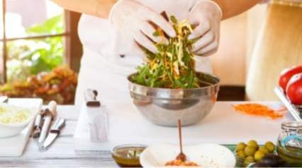 Safe Food Handling Practices: A Complete Guide | SafetyCulture