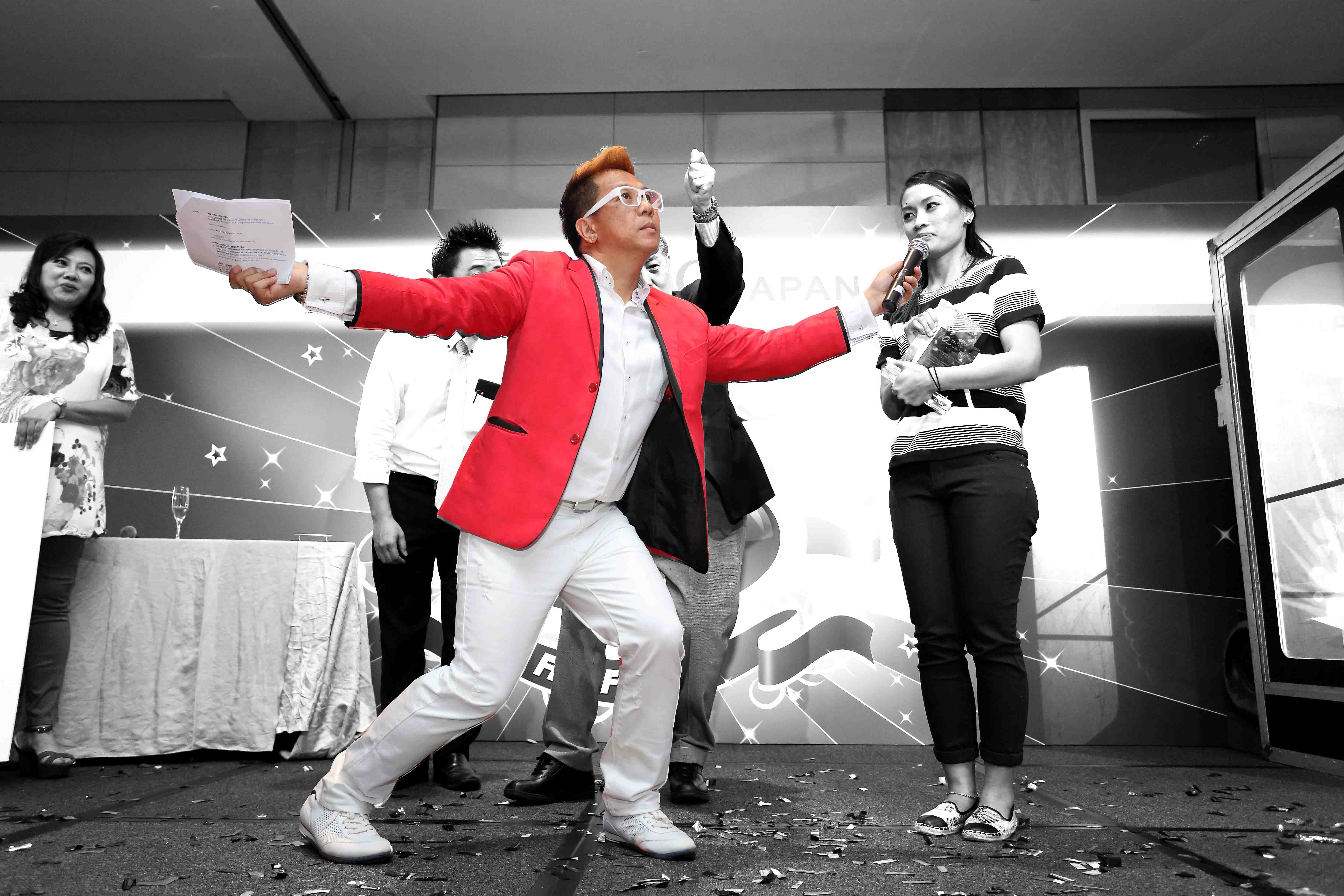 THE ULTIMATE GUIDE TO HIRING AN EMCEE FOR CORPORATE EVENTS IN SINGAPORE | EVENTAS ASIA