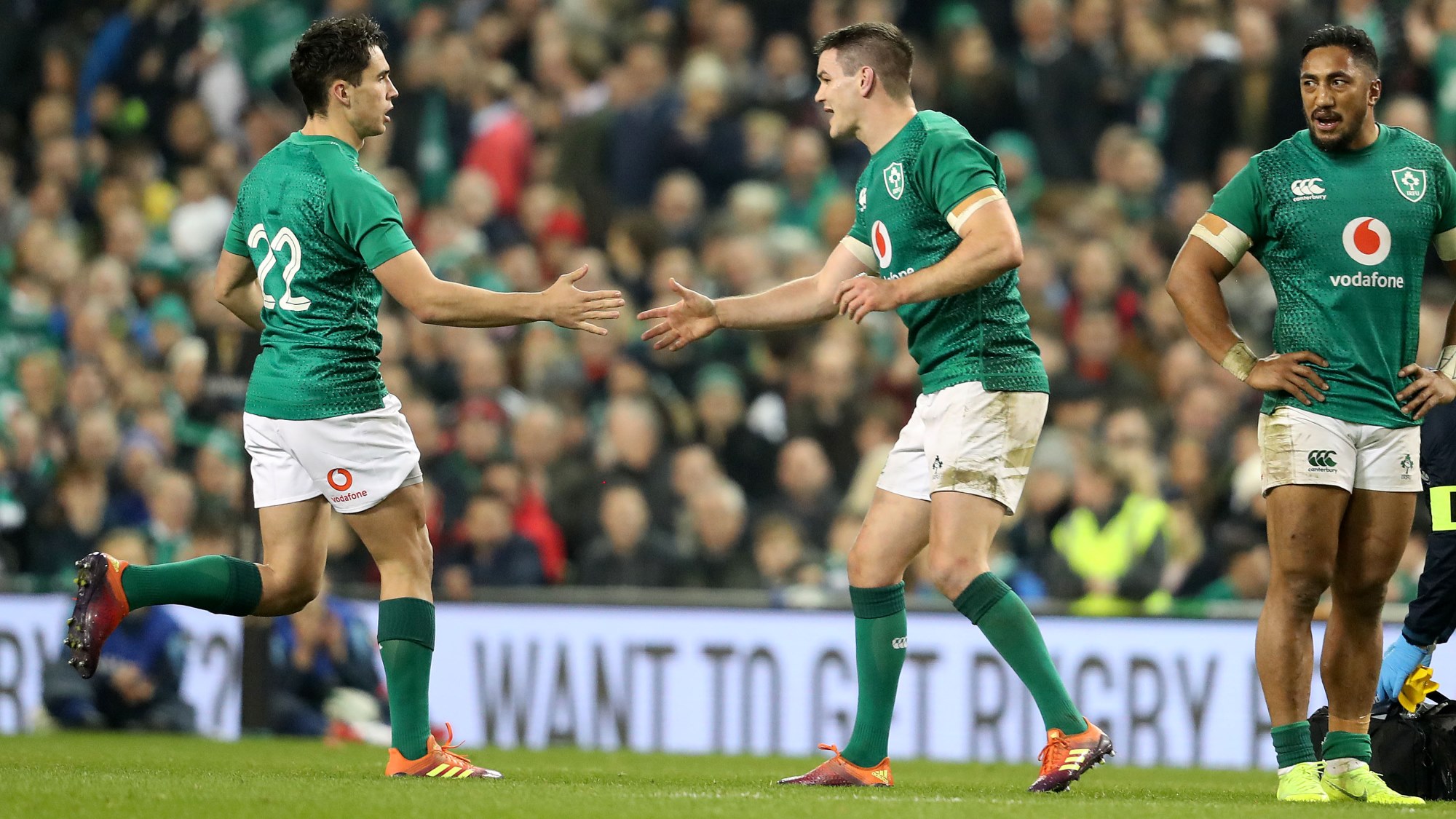 Carbery triumphs in battle of Irish tens - Guinness Men's Six Nations