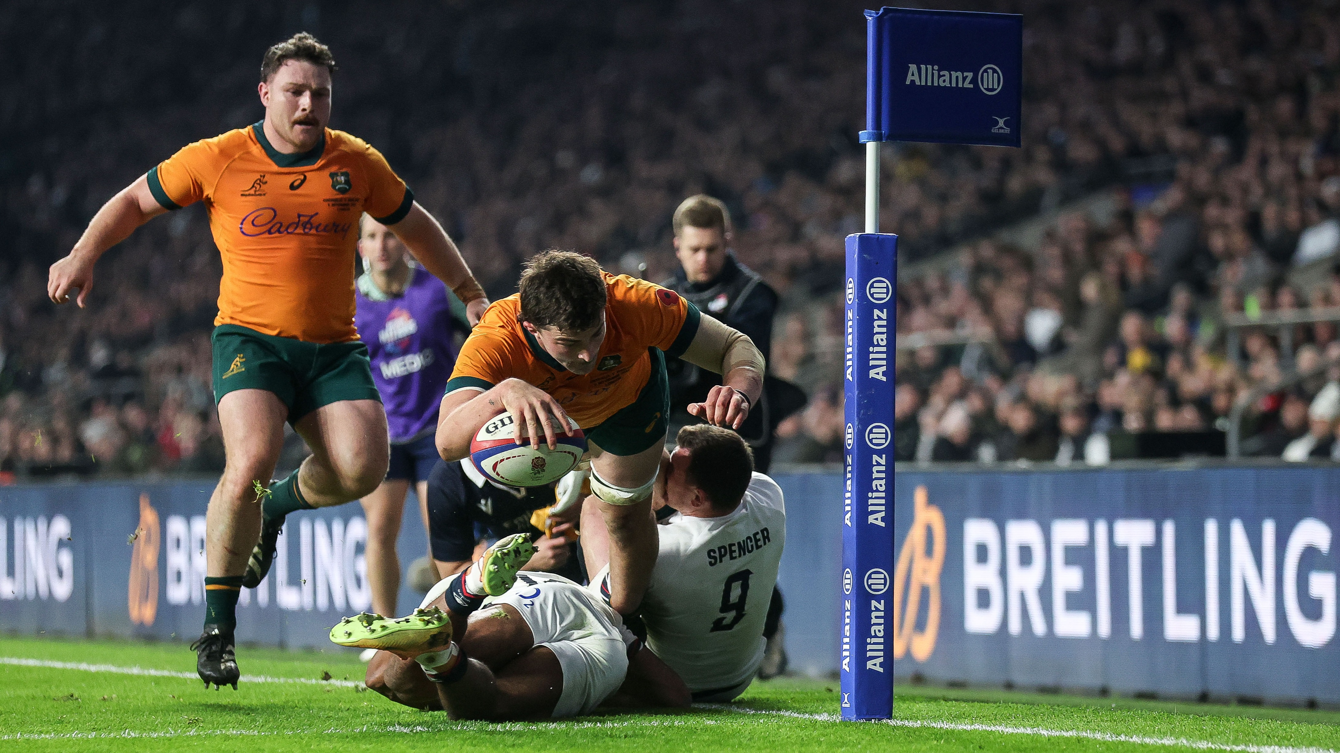 REPORT: Wallabies claim magnificent win v England | Rugby - Quilter ...