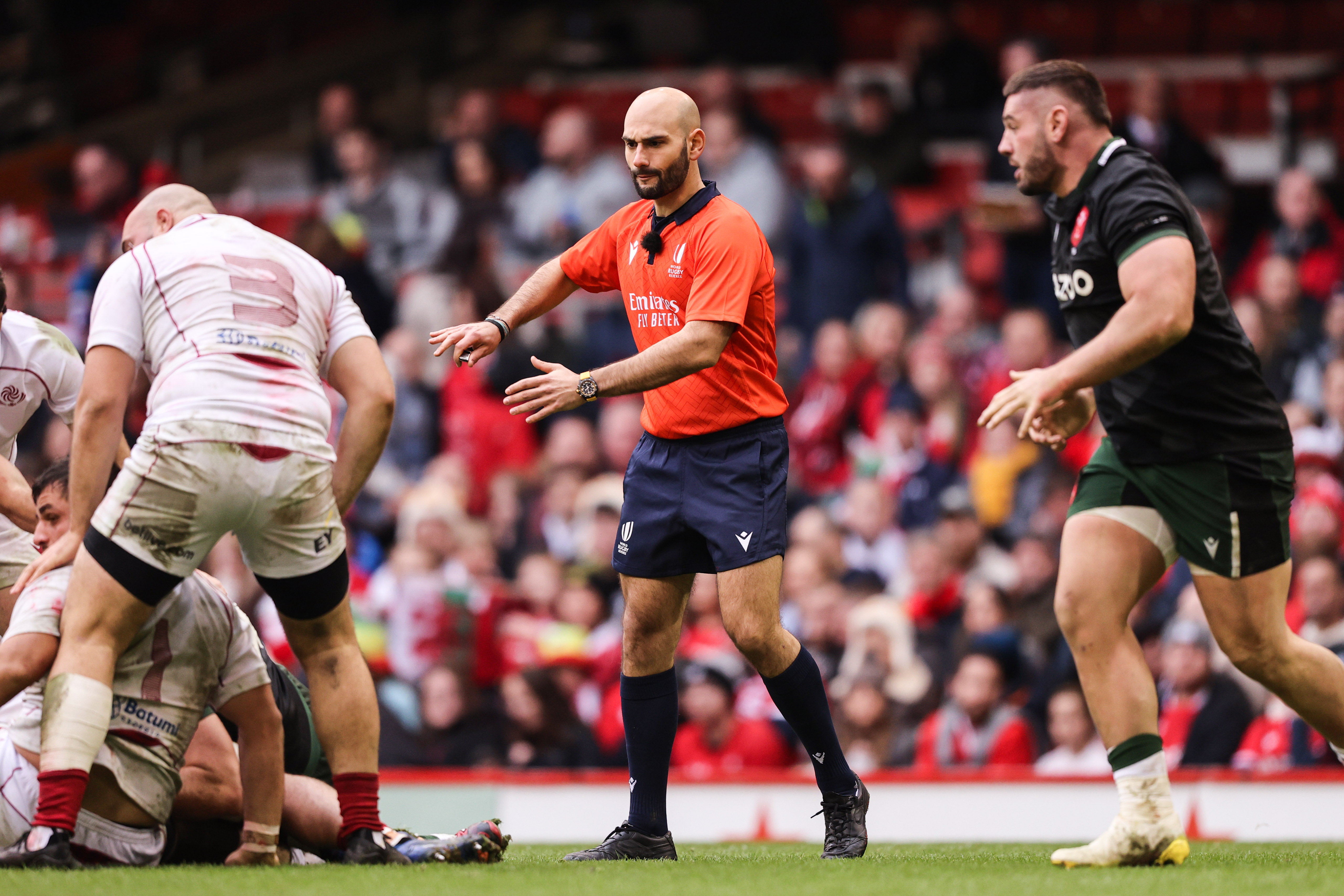 ANDREA PIARDI IS FORGING A PATH IN REFEREEING - Guinness Men's Six Nations