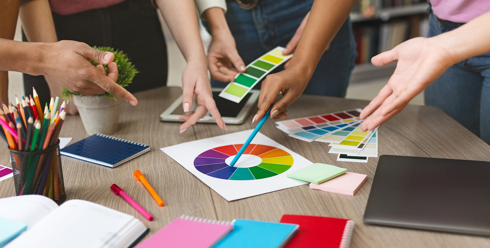 Social Media Style Guide with Tips and Examples | Sprinklr