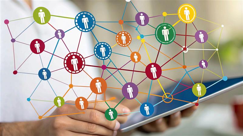 40+ Social Media Groups for Marketers to Join in 2025 | Sprinklr