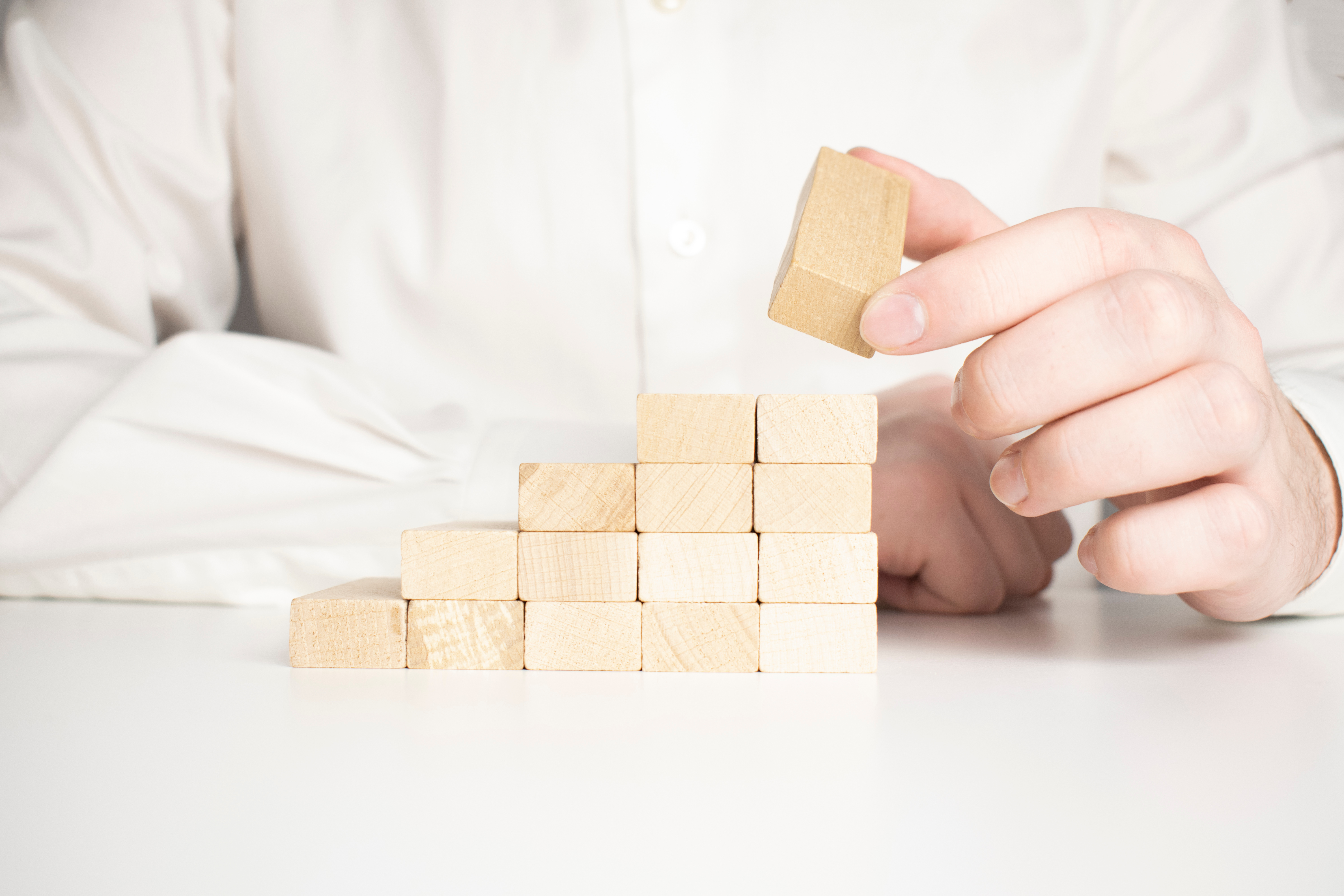 8 Pillars of Good Customer Service [Examples + FAQs] | Sprinklr