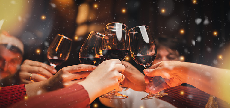 Find Your Festive Favourite: Explore All Olly Smith’s Christmas Wine ...