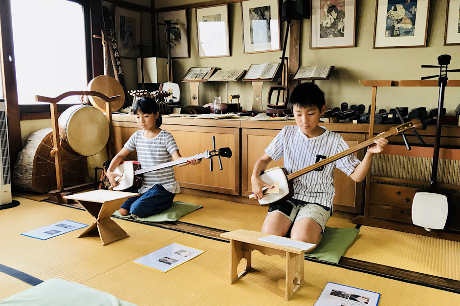 Shamisen Lessons | Ishikawa Travel