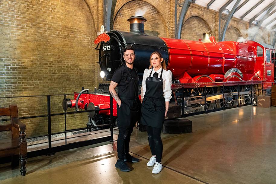 Harry Potter Meet The Teams Of Harry Potter Wizards Of Baking Wizarding World
