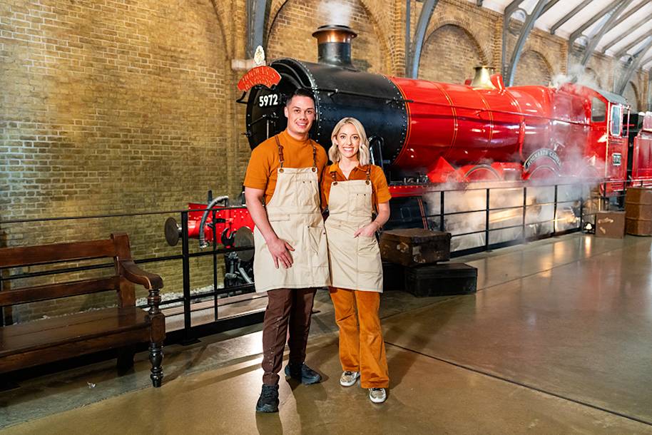 Harry Potter | Meet the teams of Harry Potter: Wizards of Baking ...