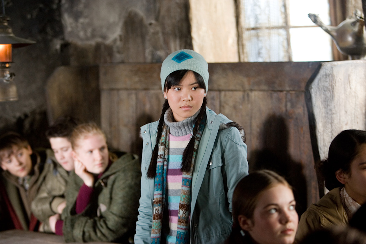 Harry Potter | Watch: What does it mean to be a Ravenclaw? | Wizarding ...