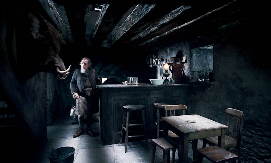 Harry Potter | Which wizarding pub is for you? | Wizarding World