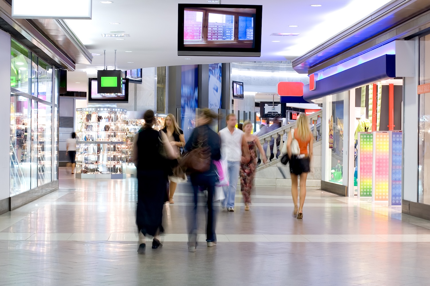 The Role of Traffic Counters in Shaping Retail Trends | RetailNext