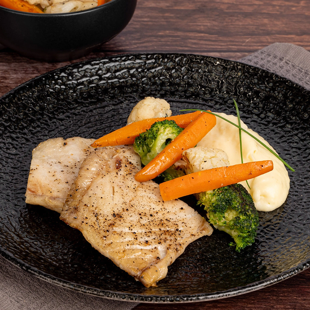 81684-wfmex-Lifestyle-filete-de-robalo-sin-piel-pescados