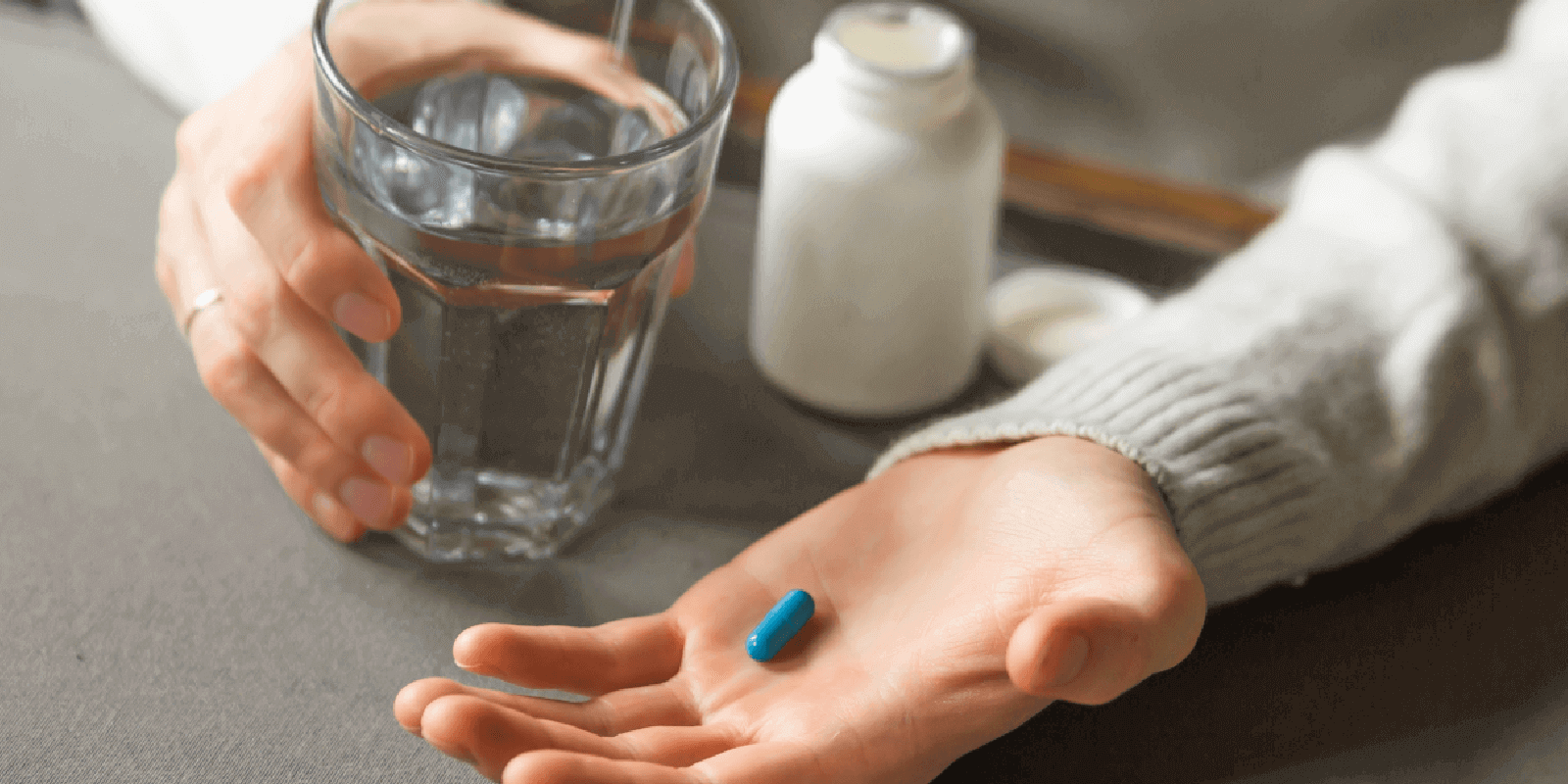 Painkillers: Types, What They Treat, Risks & Complications