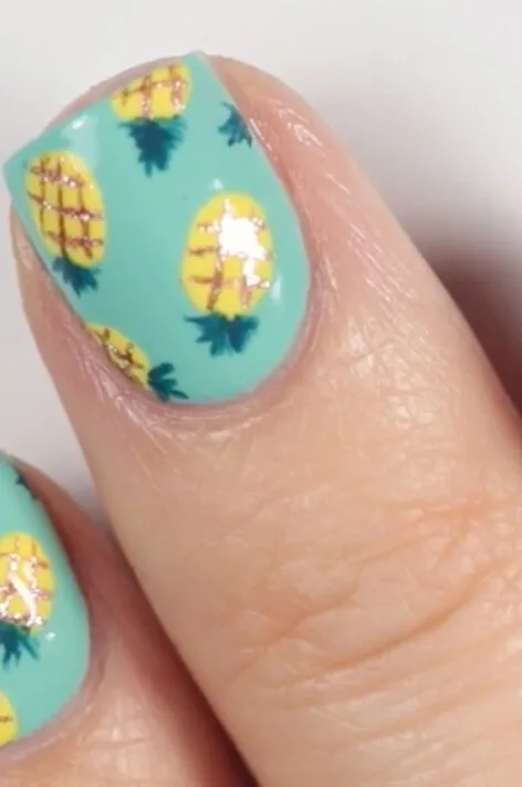 Oopsy Daisy Nail Art | OPI
