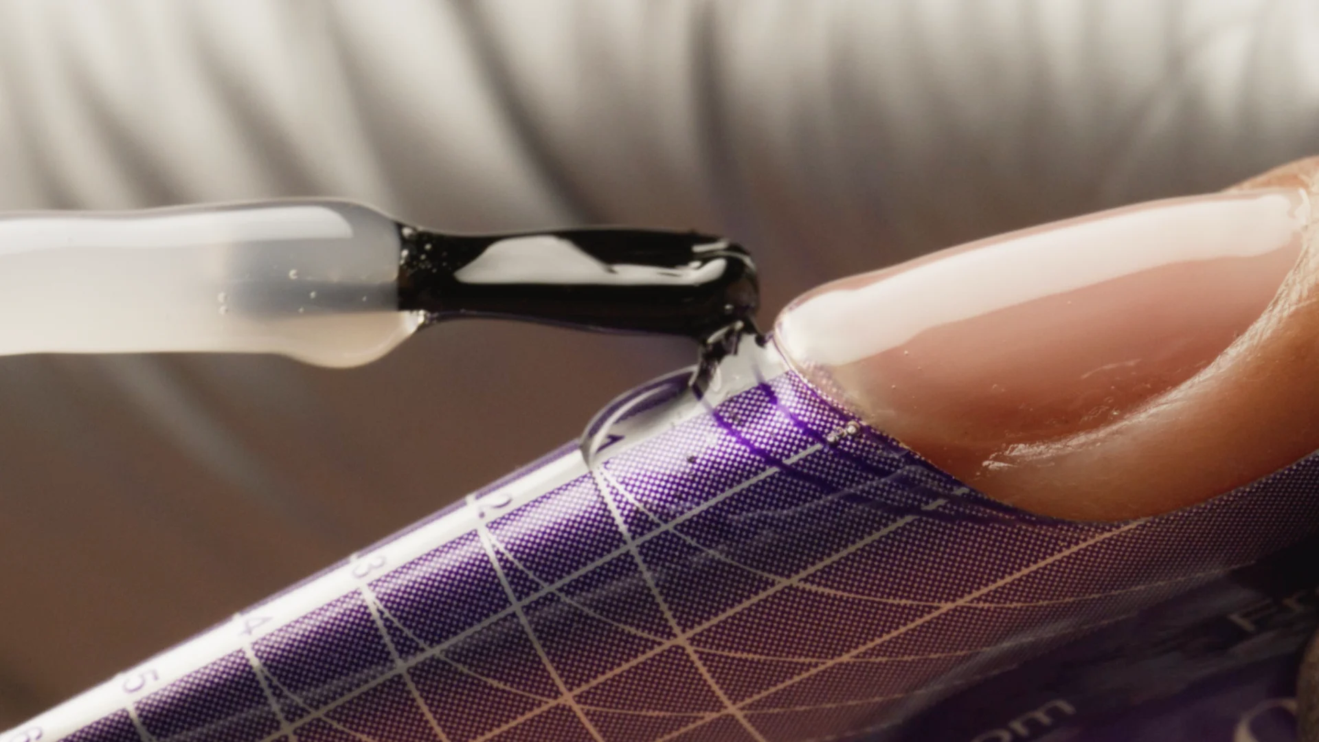 How to Create a French Tip with OPI GELevate™ Using a Nail Form | OPI