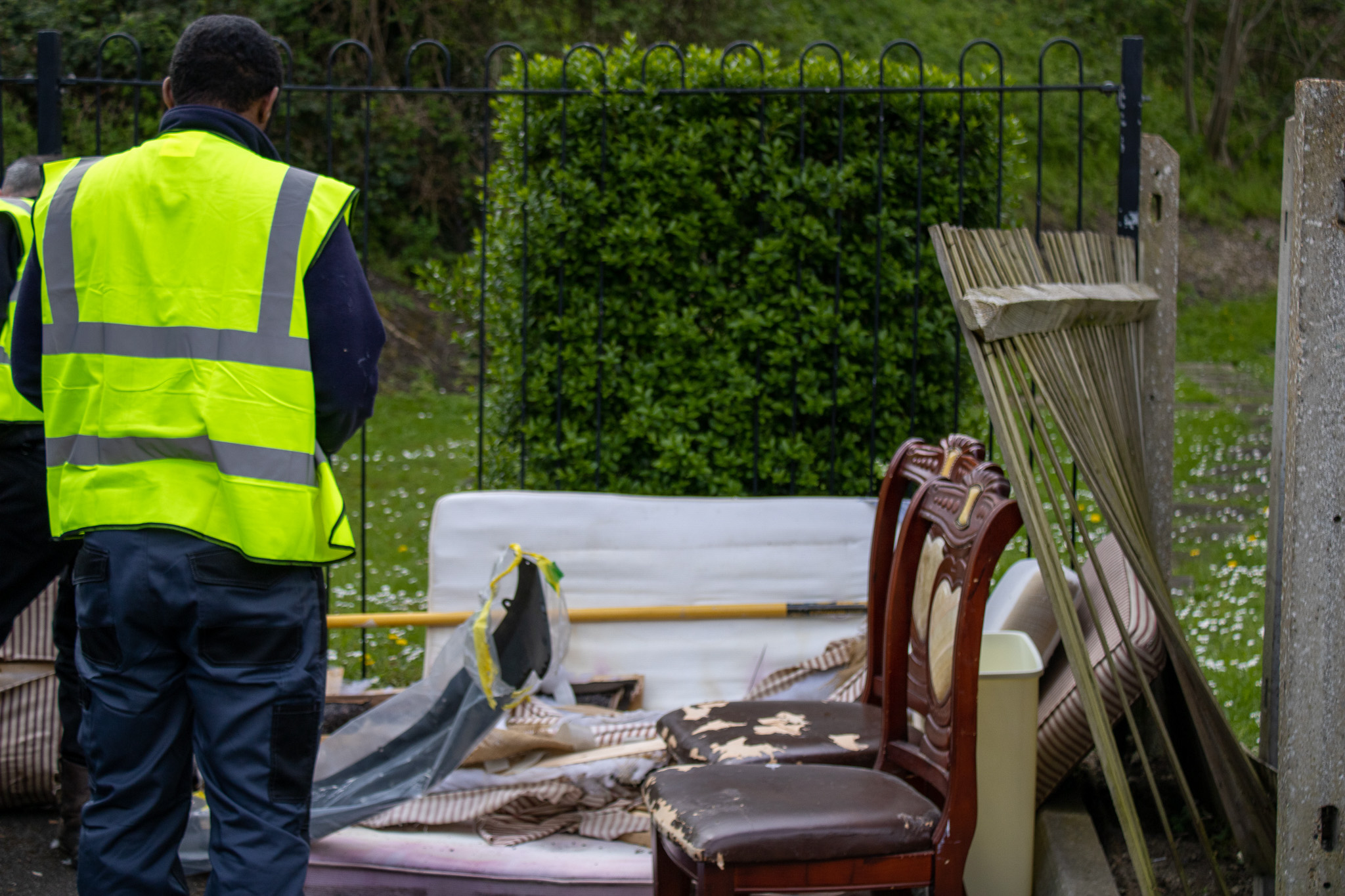 How to Dispose of Rubbish in Lambeth: Costs & Collection Options