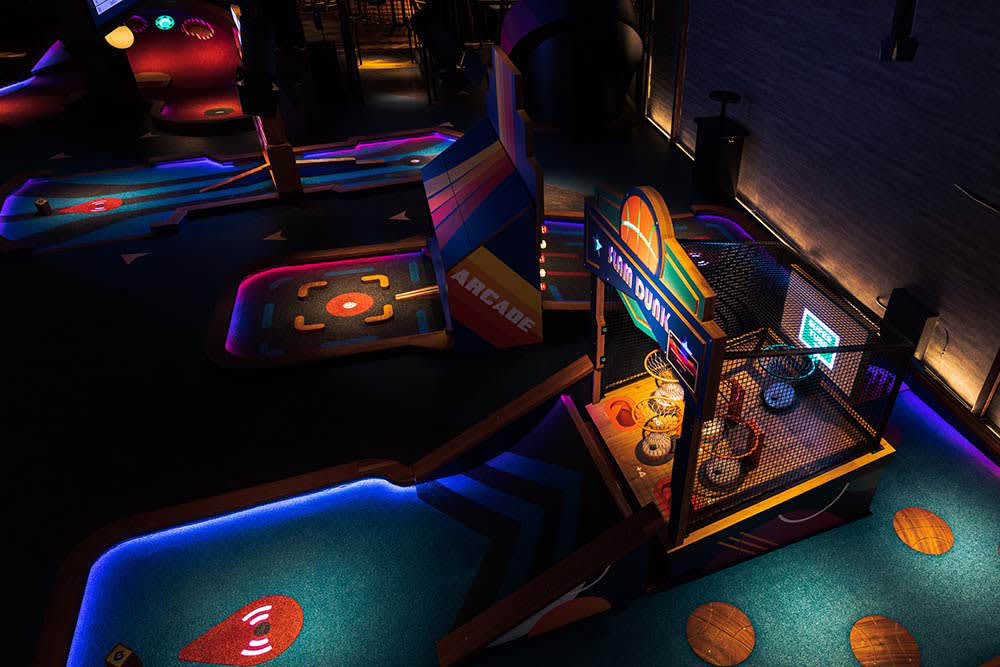 Puttshack Addison | Upscale Mini Golf, Bar & Restaurant