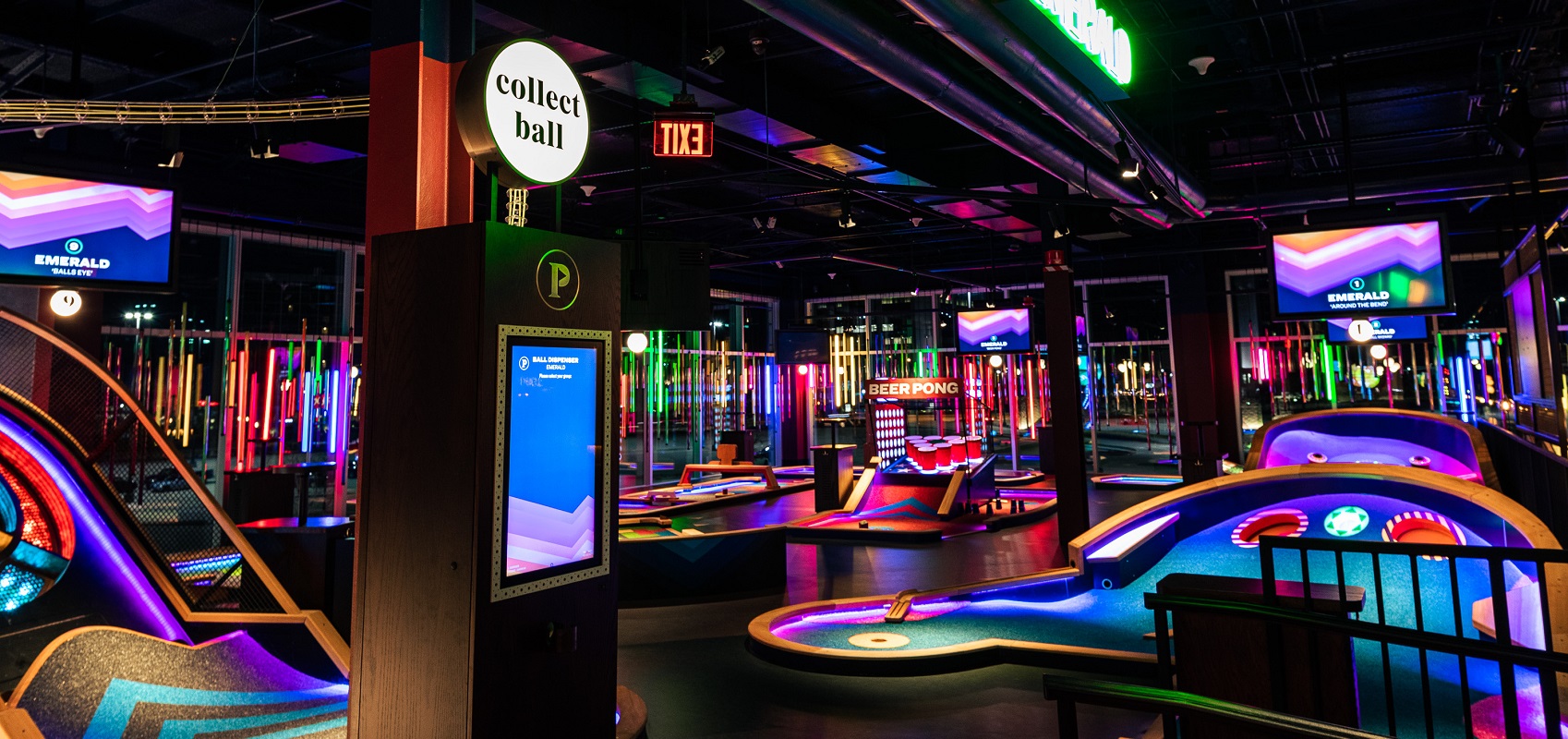 Puttshack Oak Brook (Chicago) | Upscale Mini Golf, Bar & Restaurant