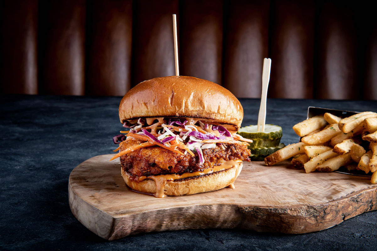 Puttshack - Boston: Upscale Mini Golf, Bar & Restaurant