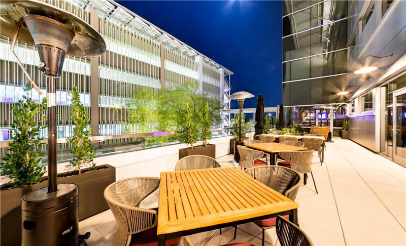 Puttshack Scottsdale | Upscale Mini Golf, Bar & Restaurant