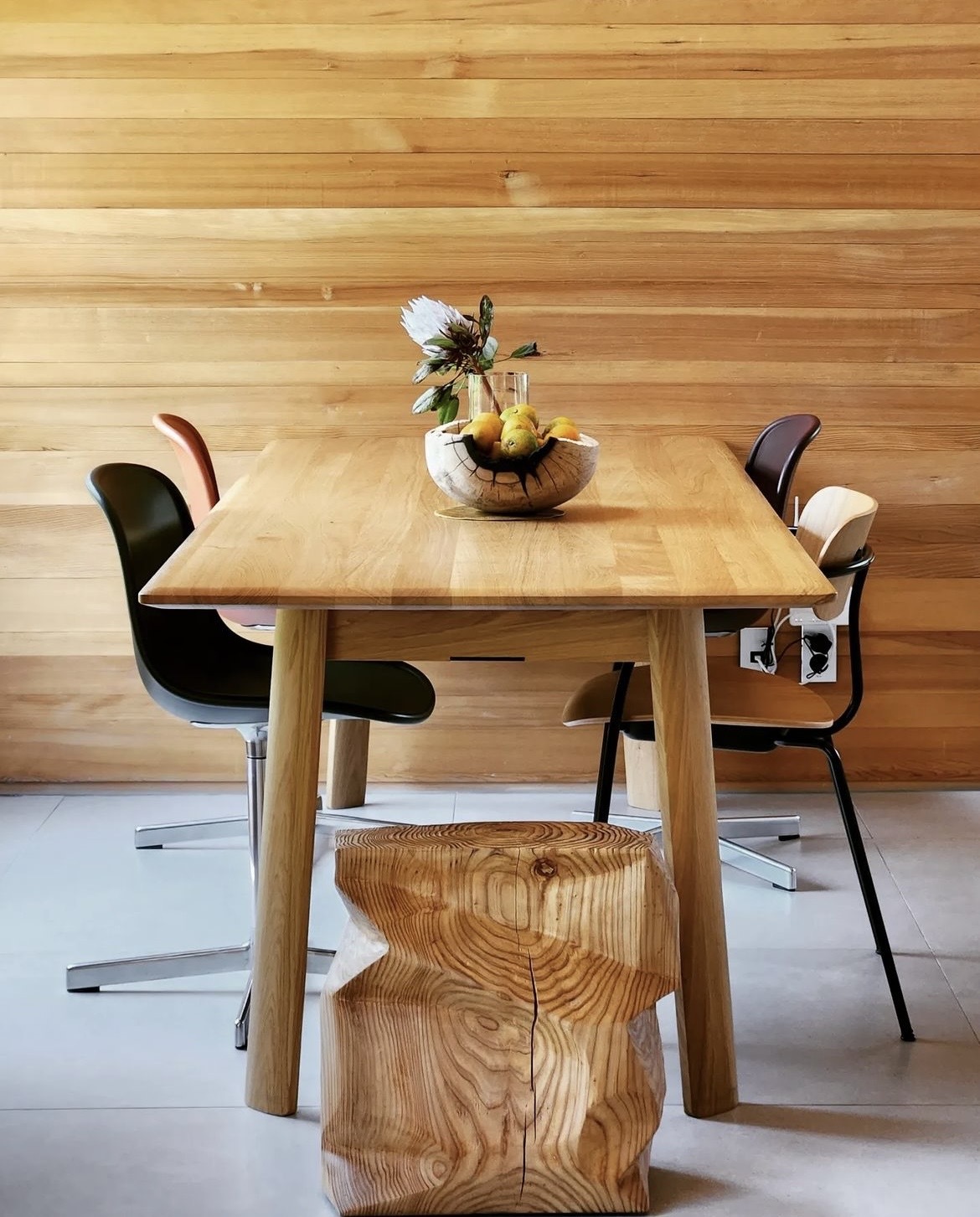 Alle Table Table 250 cm / 98 in, Black Oak — Hem