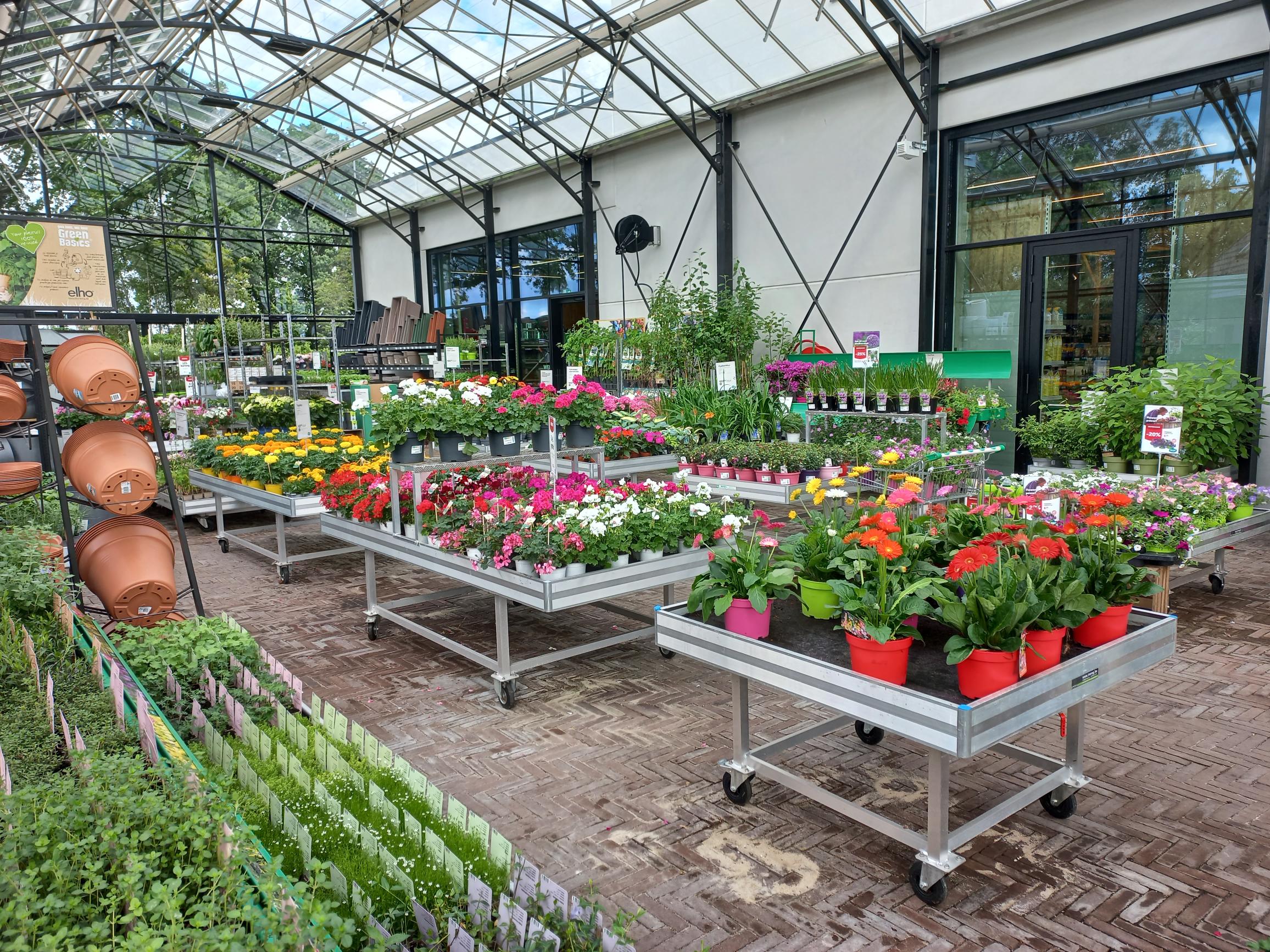 Aveve Lievegem - Hier groeit plezier.