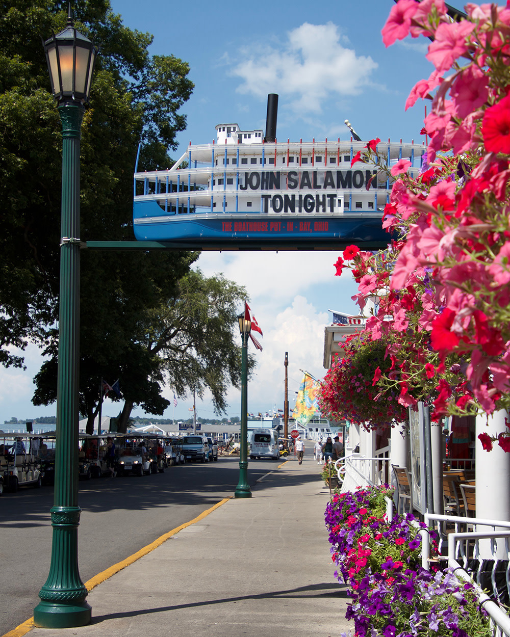 Traditional German-Style Bar and Restaurant | Biergarten at Put-in-Bay
