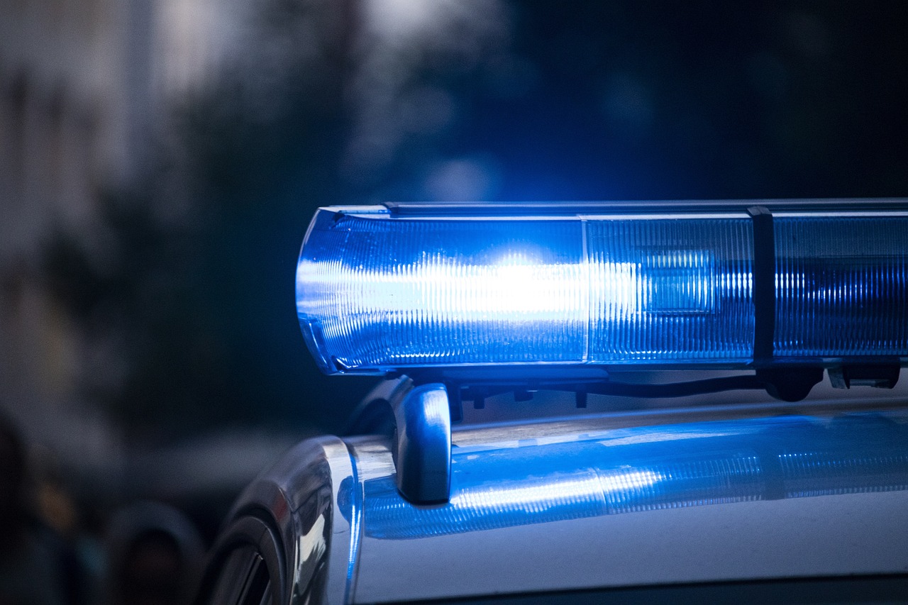 How to report a break-in to the police | SimpliSafe Home Security Blog
