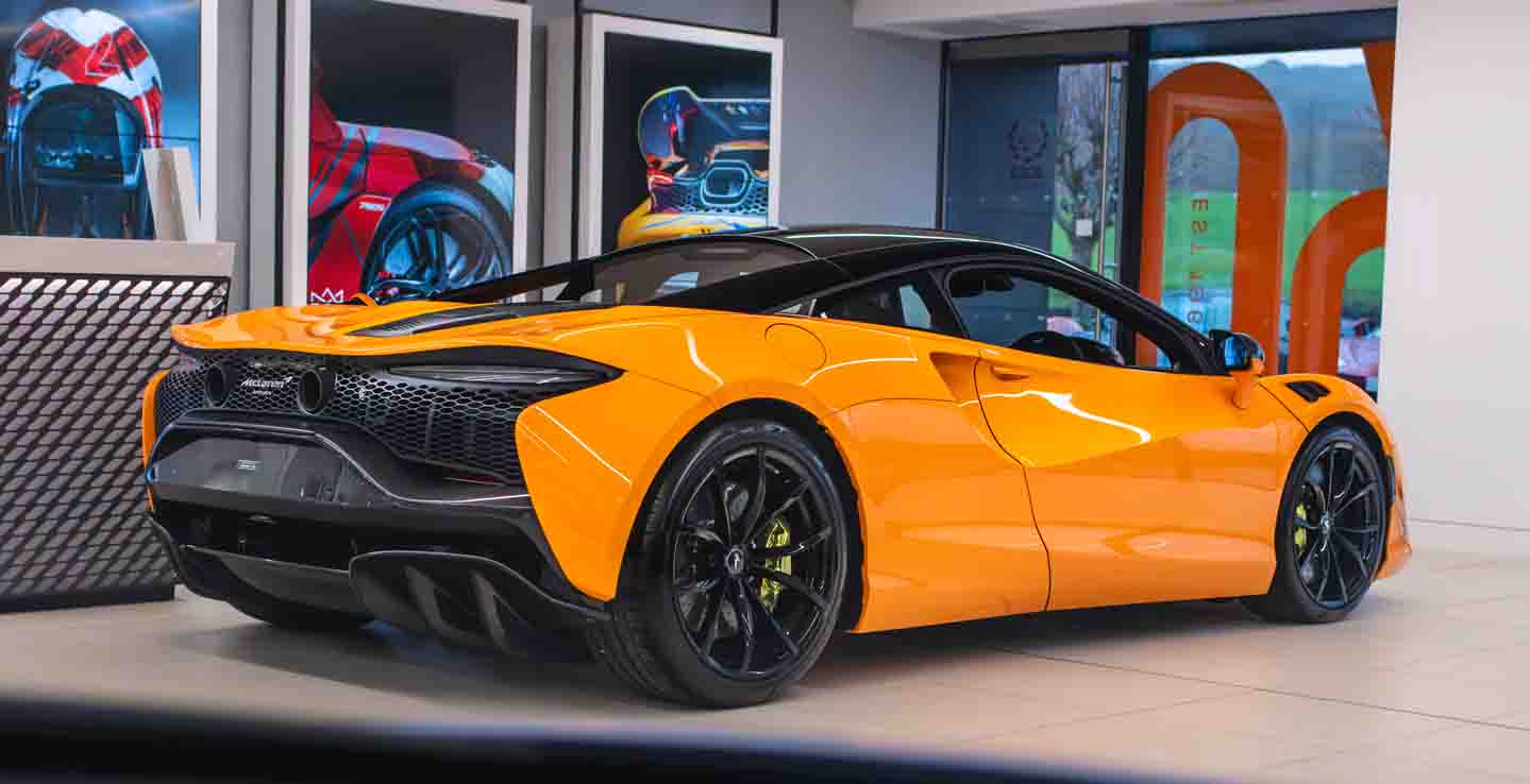 New & Used McLaren Artura Cars for Sale | Harwoods