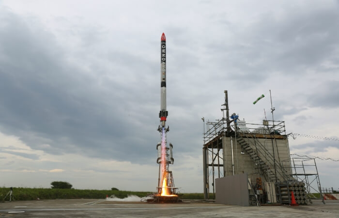 Japan's first private rocket launches