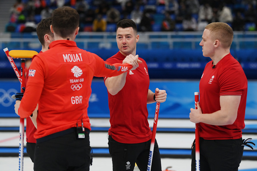 Team Mouat face USA in semi after topping table with Canada win | Team GB